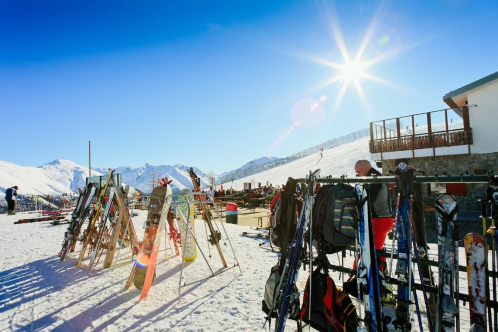 Mt Meadows Ski Resort: Everything You Need To Know - XC Skiing